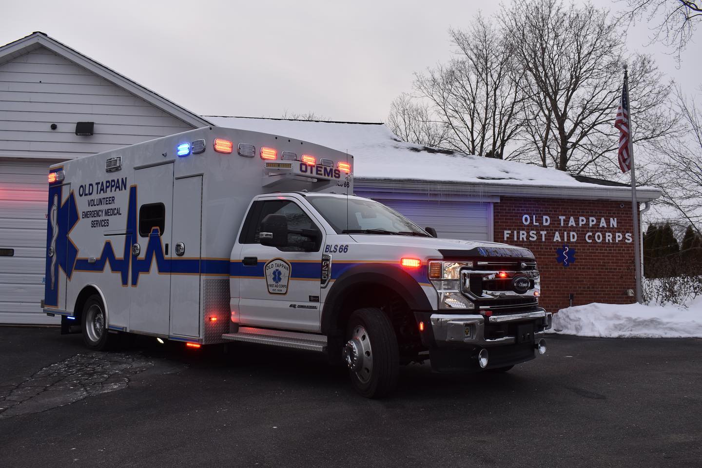 First Priority Emergency Vehicles: Custom Vehicle Graphics